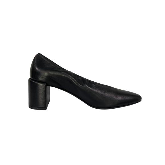 Halmanera | Shoes | New Halmanera Womens Stack Heel Round Toe Pump In ...